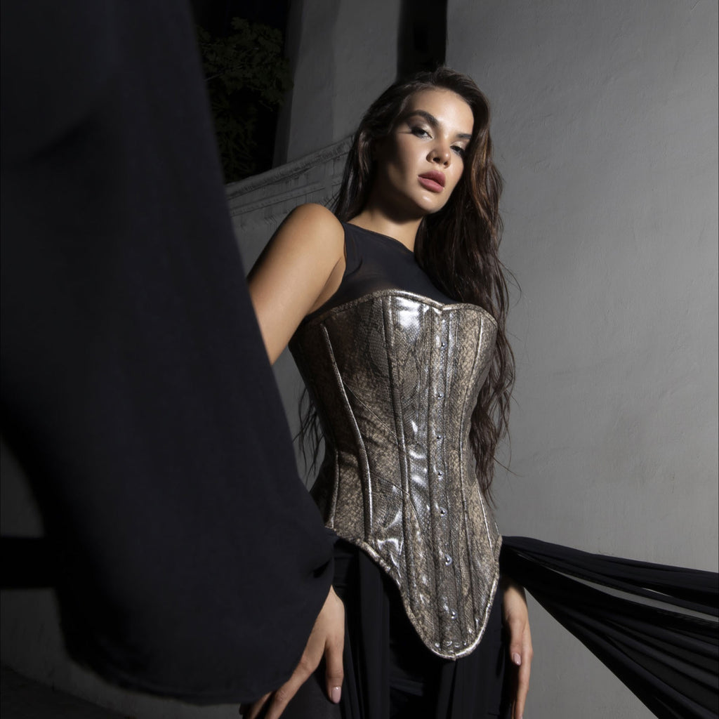 Maîtriser l'art du busk de corset : conseils et astuces de Corsettery ...