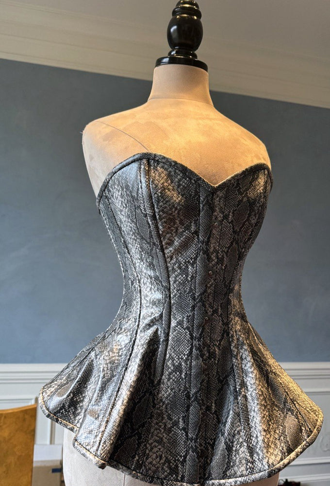 The Ramona Corset. Bespoke high quality authentic peplum style corset – Corsettery Authentic ...