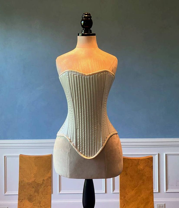 Vintage satin full bust historical pattern corset with 40 steel bones ...